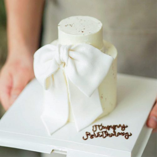 Express Cake - Unbirthday Cafe